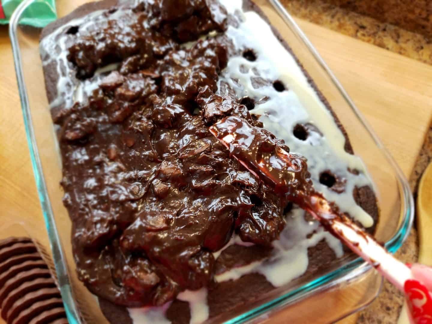 grasshOpper pOke cake - Sugar Booger Sweets